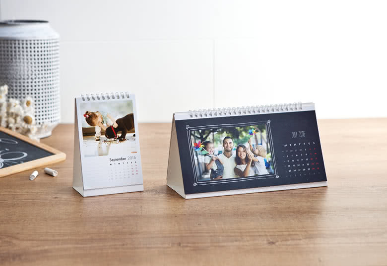 Personalised Desk Calendars Make Your Own With Photos Smartphoto UK