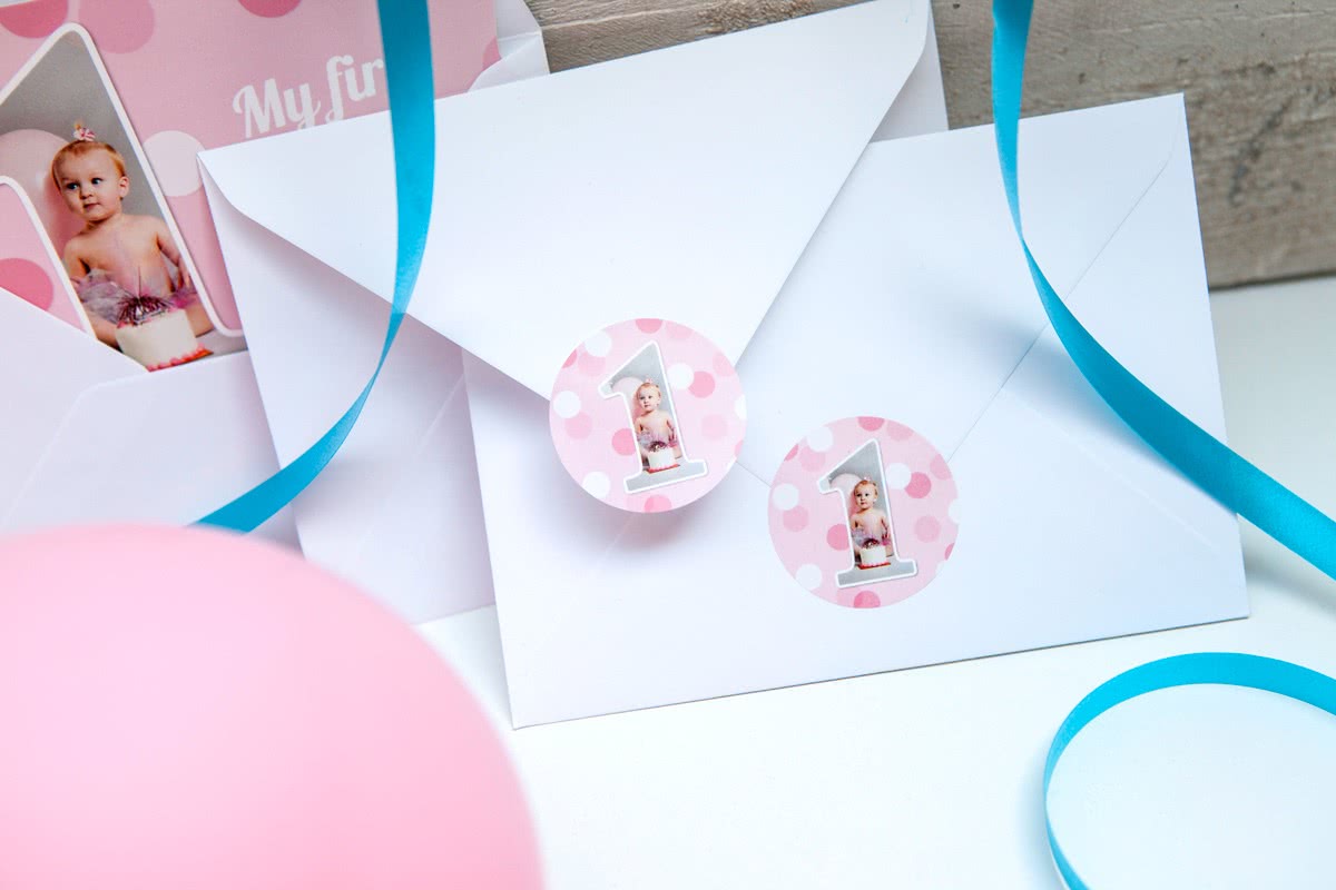 Create fancy invitation envelope stickers | smartphoto